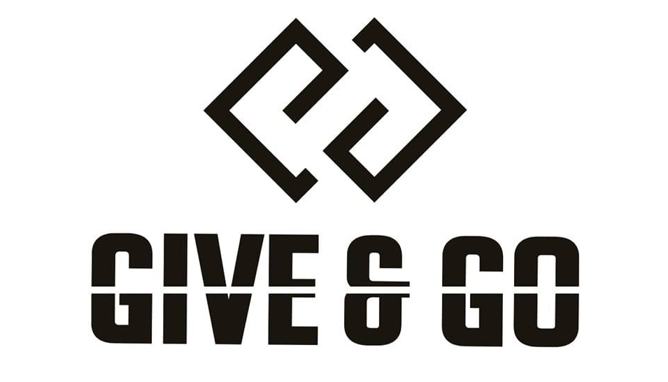 Give & Go – Gaelic Gloves